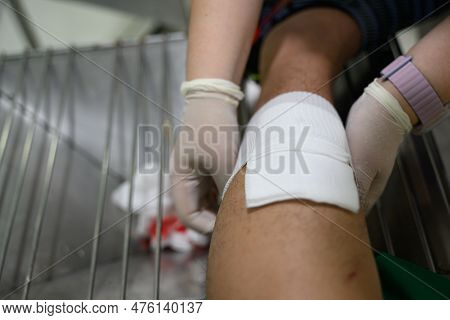 Nurses Treating Image & Photo (Free Trial) | Bigstock
