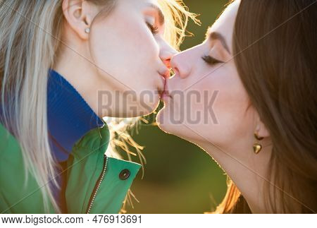 Sensual Lips 图片和照片（免费试用） | Bigstock