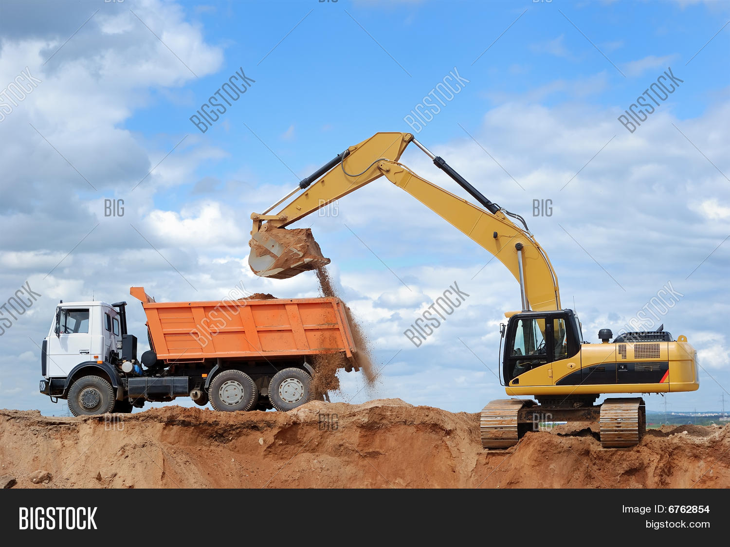 Excavator Rear-end Image & Photo (Free Trial) | Bigstock