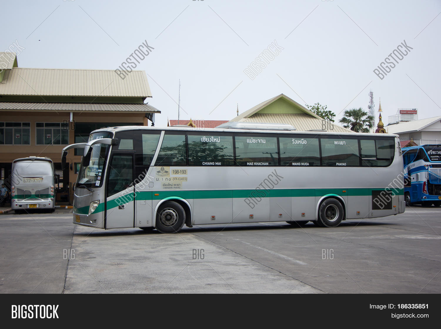 Golden Dragon Bus Image & Photo (Free Trial) | Bigstock