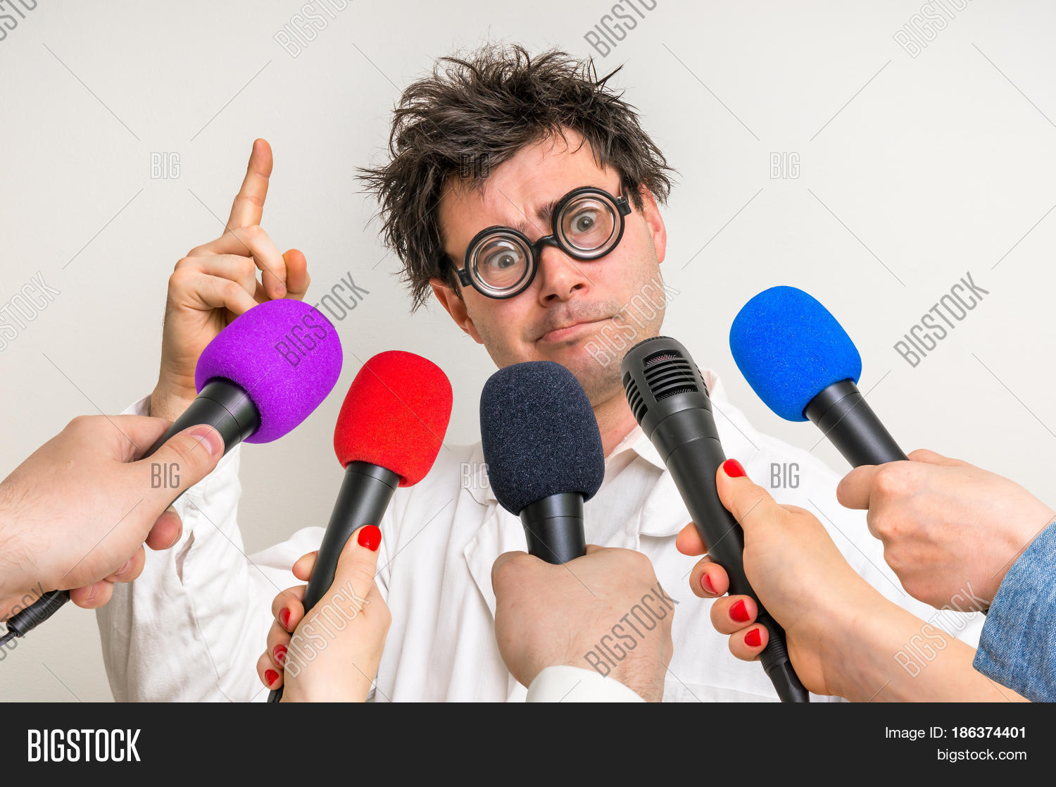 Reporters Microphones Image & Photo (Free Trial) | Bigstock