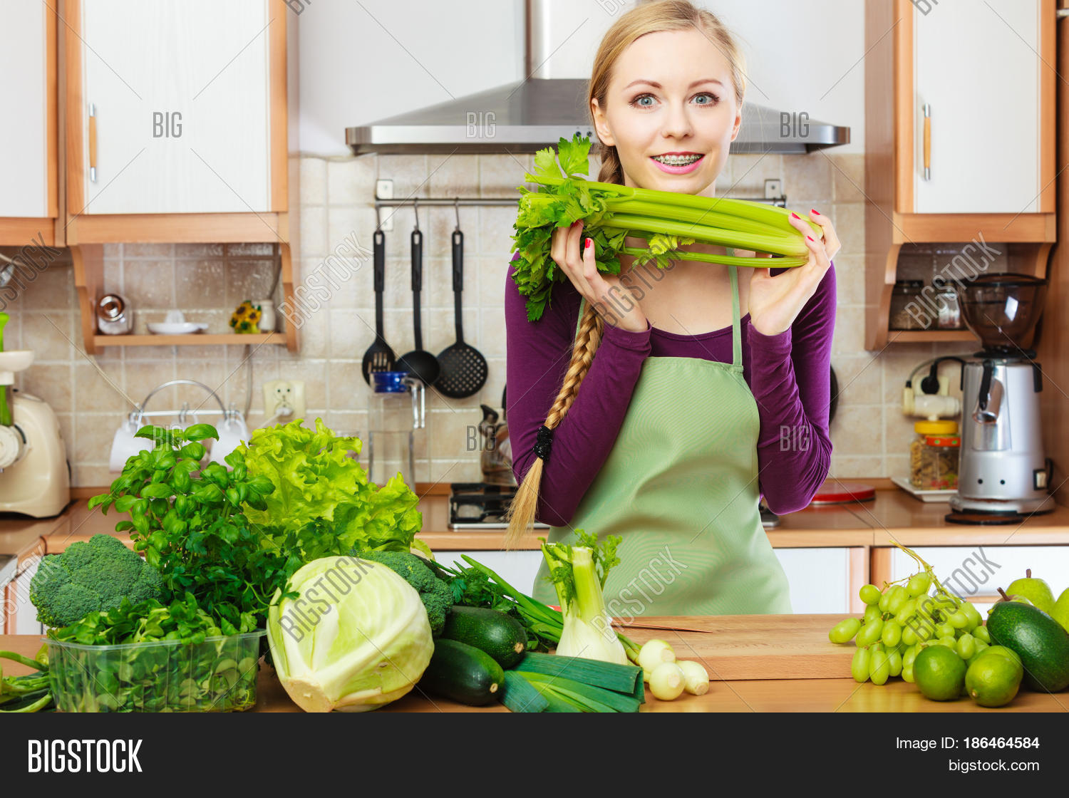 Woman Kitchen Green Image & Photo (Free Trial) | Bigstock