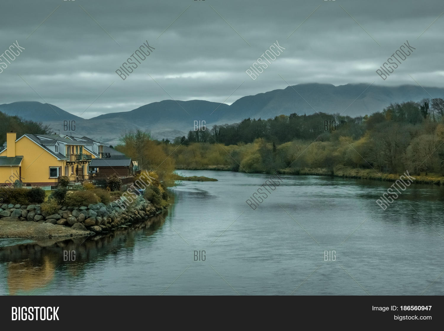 House On Riverbank Image & Photo (Free Trial) | Bigstock