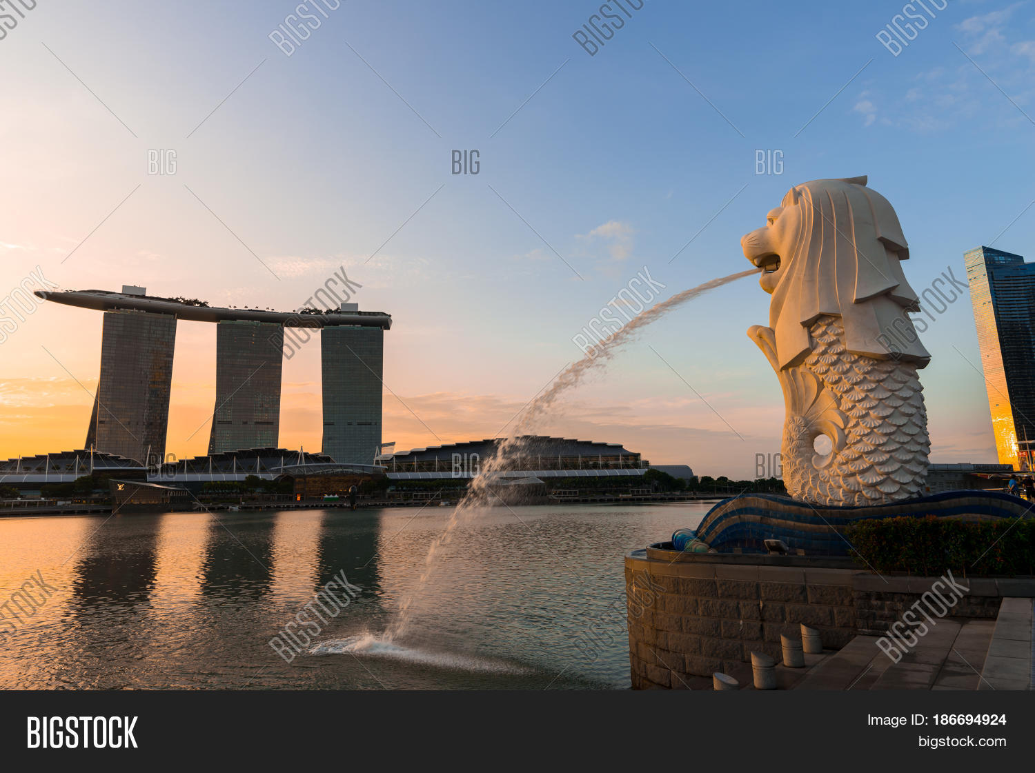 Merlion Silhouette