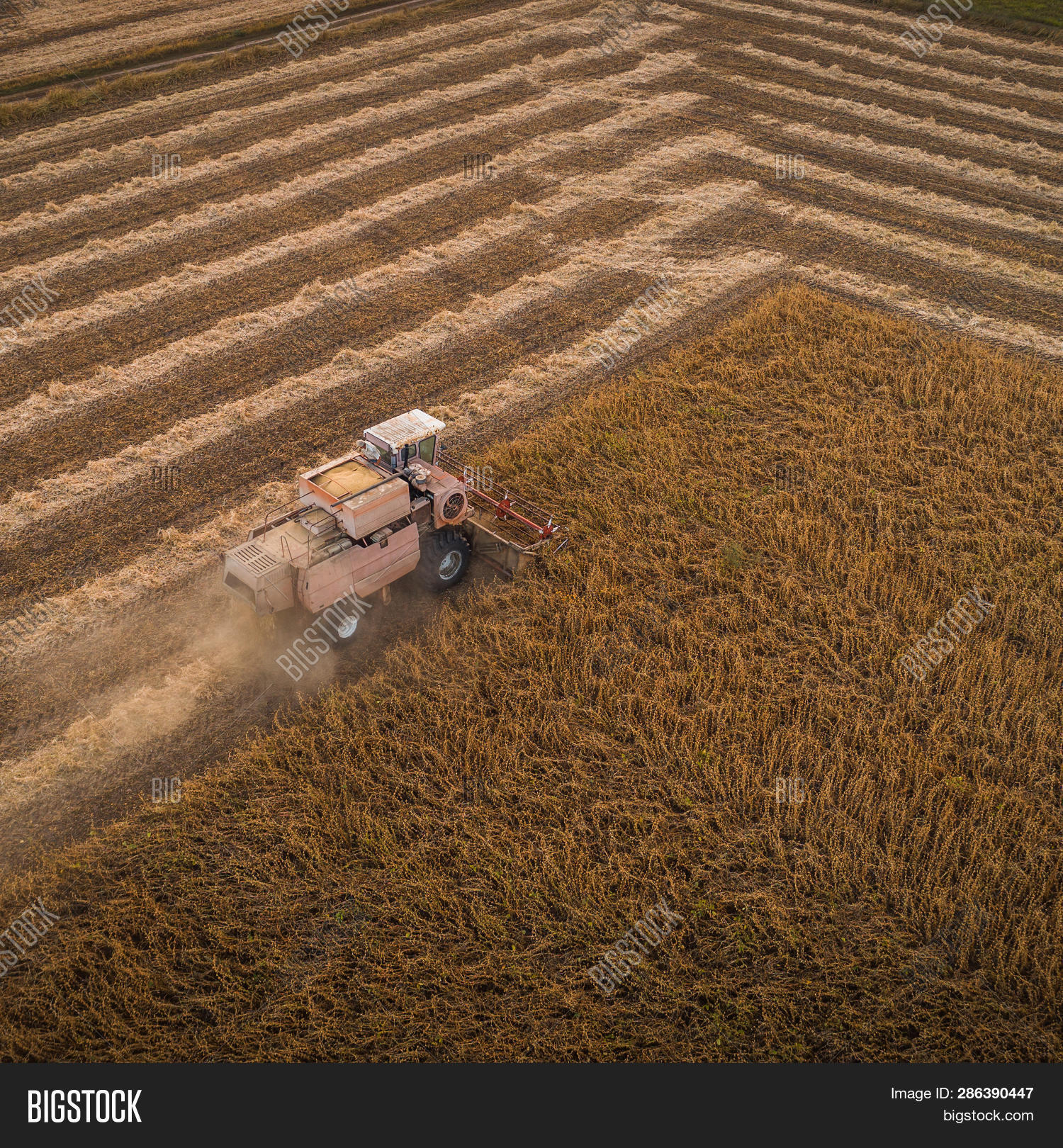 Harvester Machine Image & Photo (Free Trial) | Bigstock