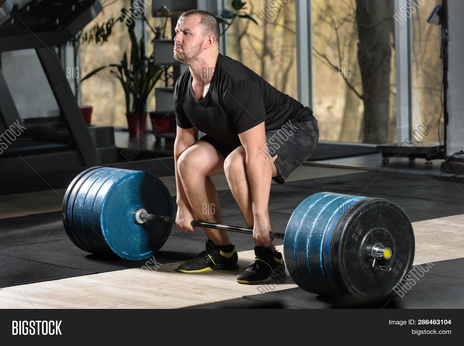 Deadlift Attempt. Image & Photo (Free Trial) | Bigstock