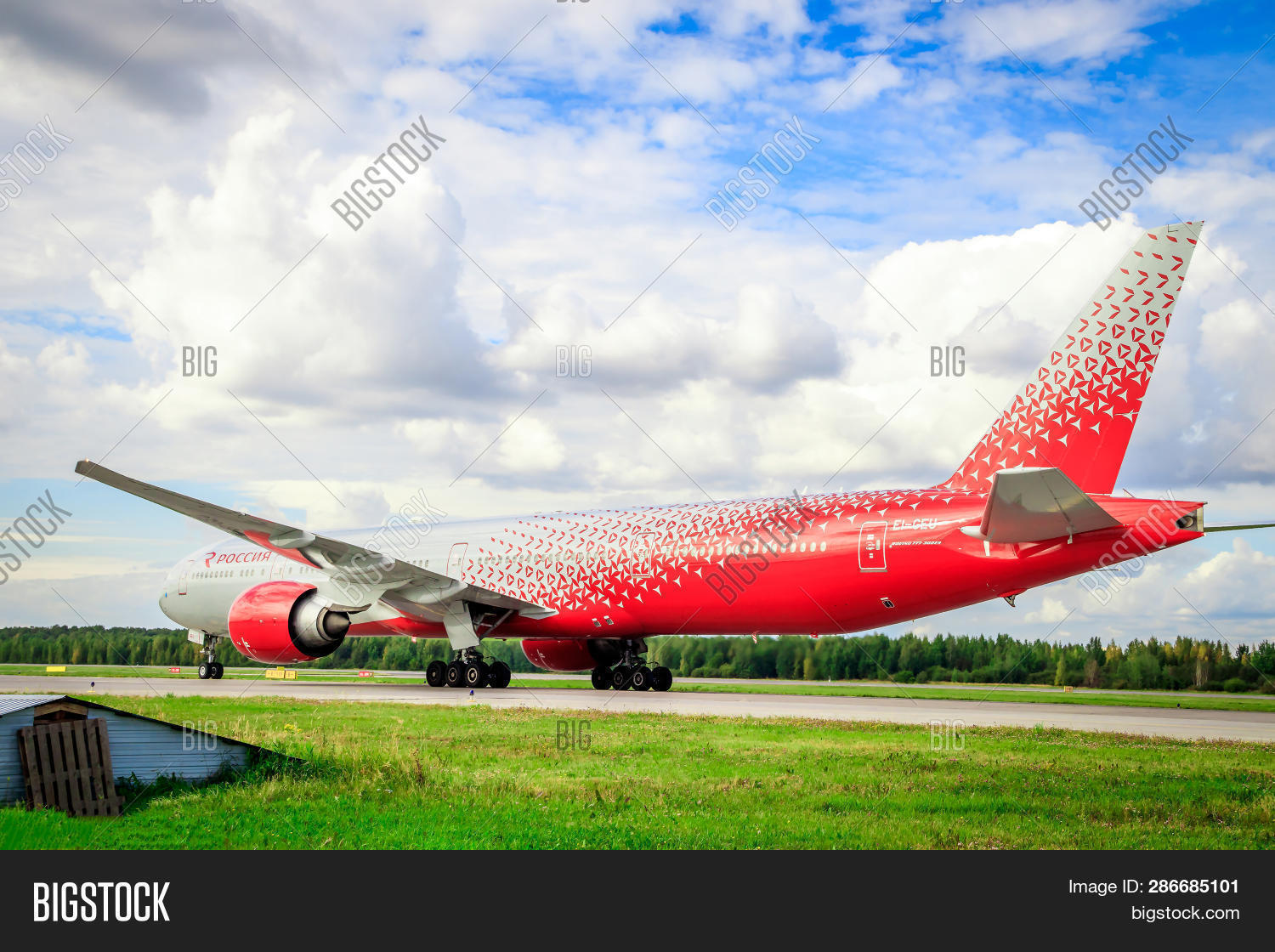 Plane Airport Moving. Image & Photo (Free Trial) | Bigstock