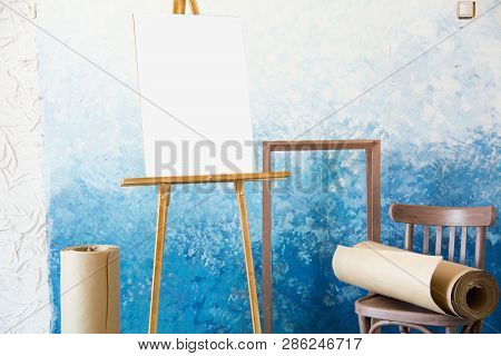 Easel Background White Image & Photo (Free Trial) | Bigstock