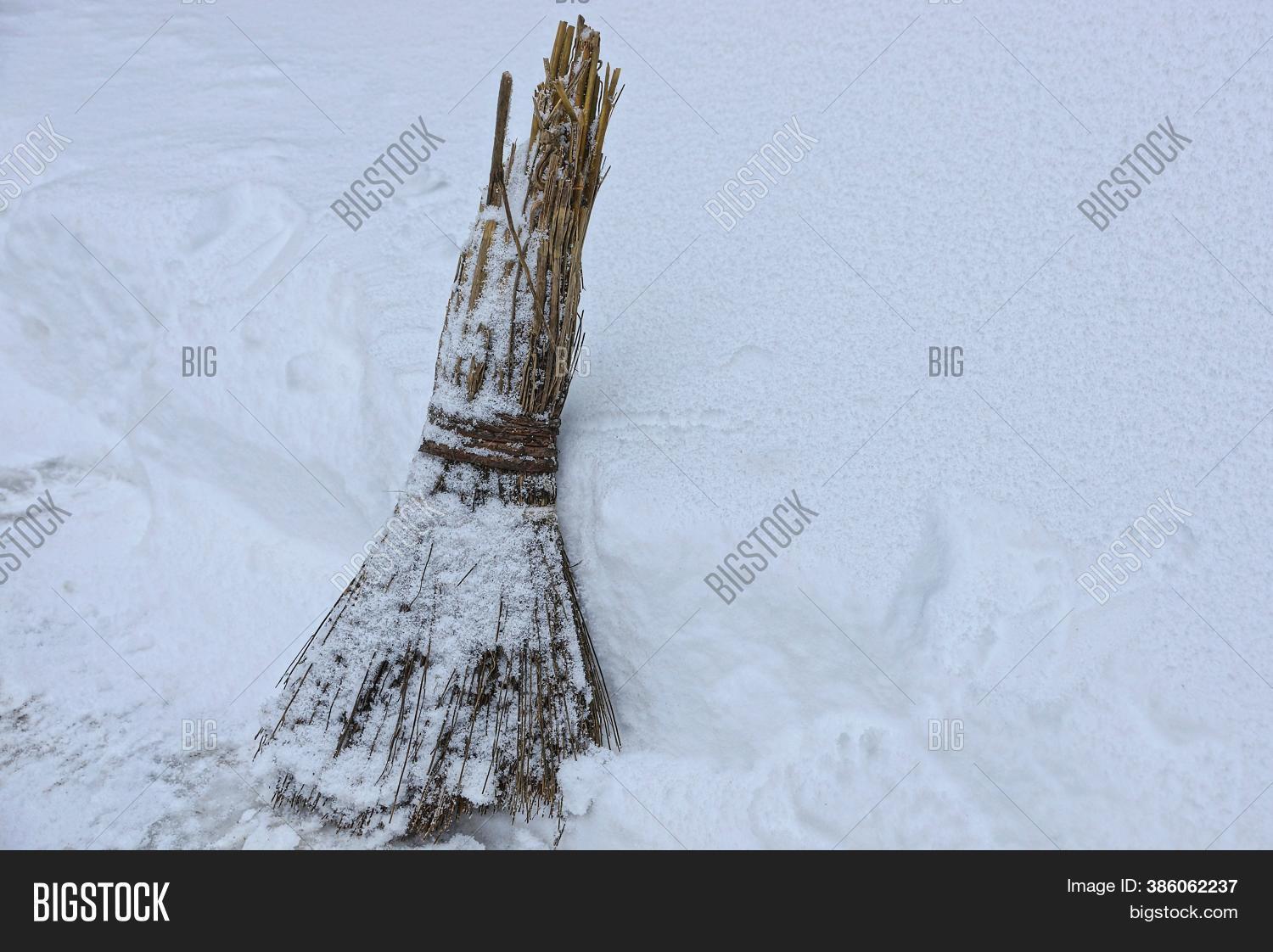 One Old Gray Broom Image & Photo (Free Trial) | Bigstock