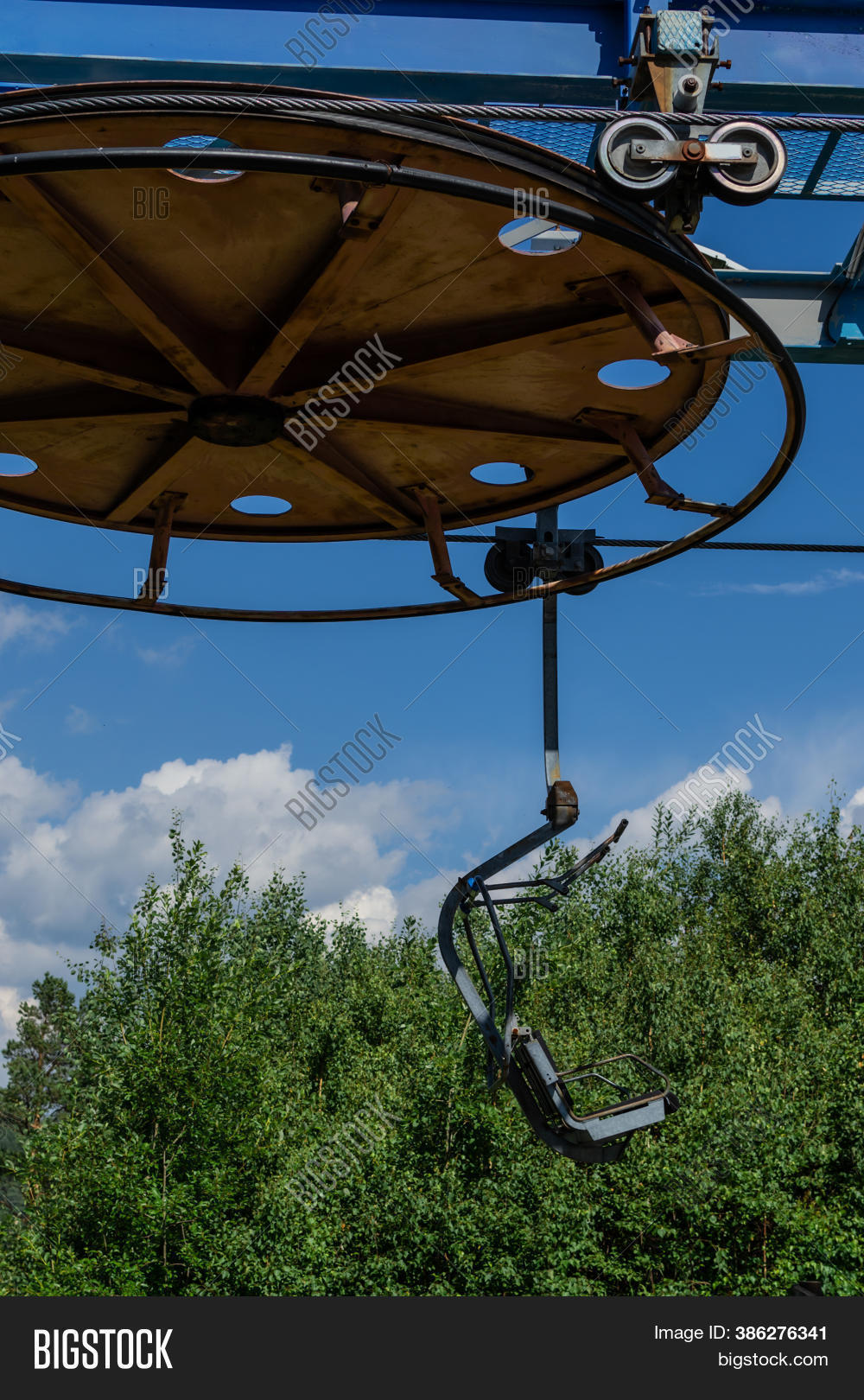 Old Cable Car Round Image & Photo (Free Trial) | Bigstock