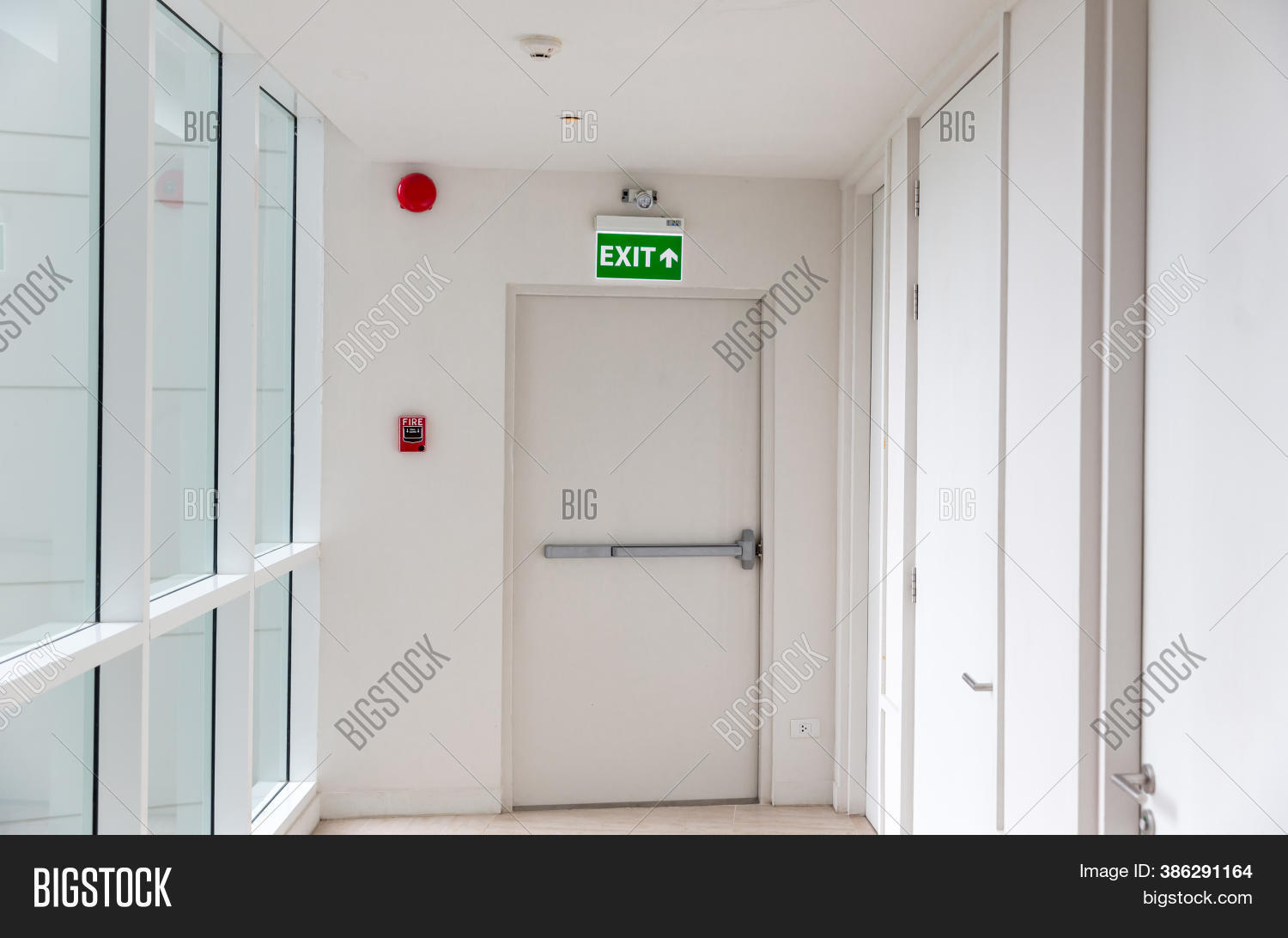 Green Emergency Exit Image & Photo (Free Trial) | Bigstock