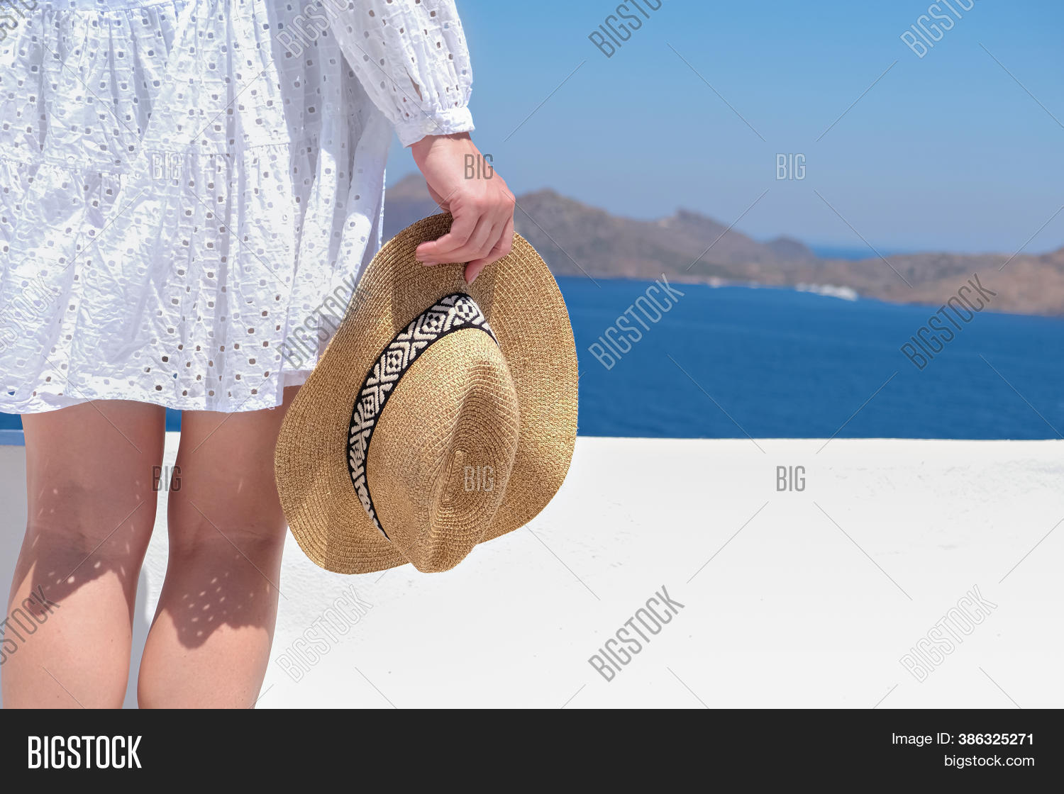 Beautiful Woman Straw Image & Photo (Free Trial) | Bigstock