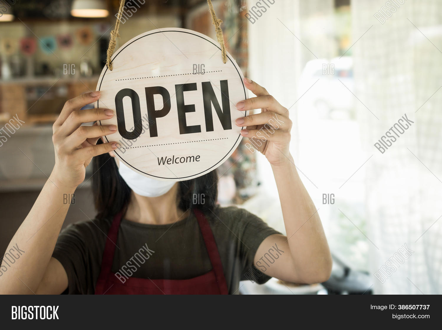 Open. Waitress Woman Image & Photo (Free Trial) | Bigstock