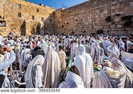 Kohanim Images, Illustrations & Vectors (Free) - Bigstock