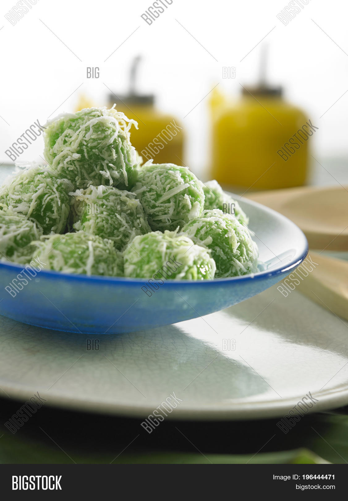 Ondeh Ondeh On Plate Image & Photo (Free Trial) | Bigstock