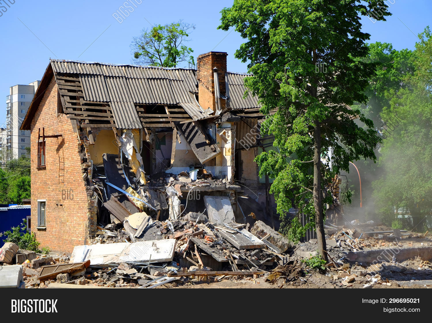 Ruined House Damage Image & Photo (Free Trial) | Bigstock
