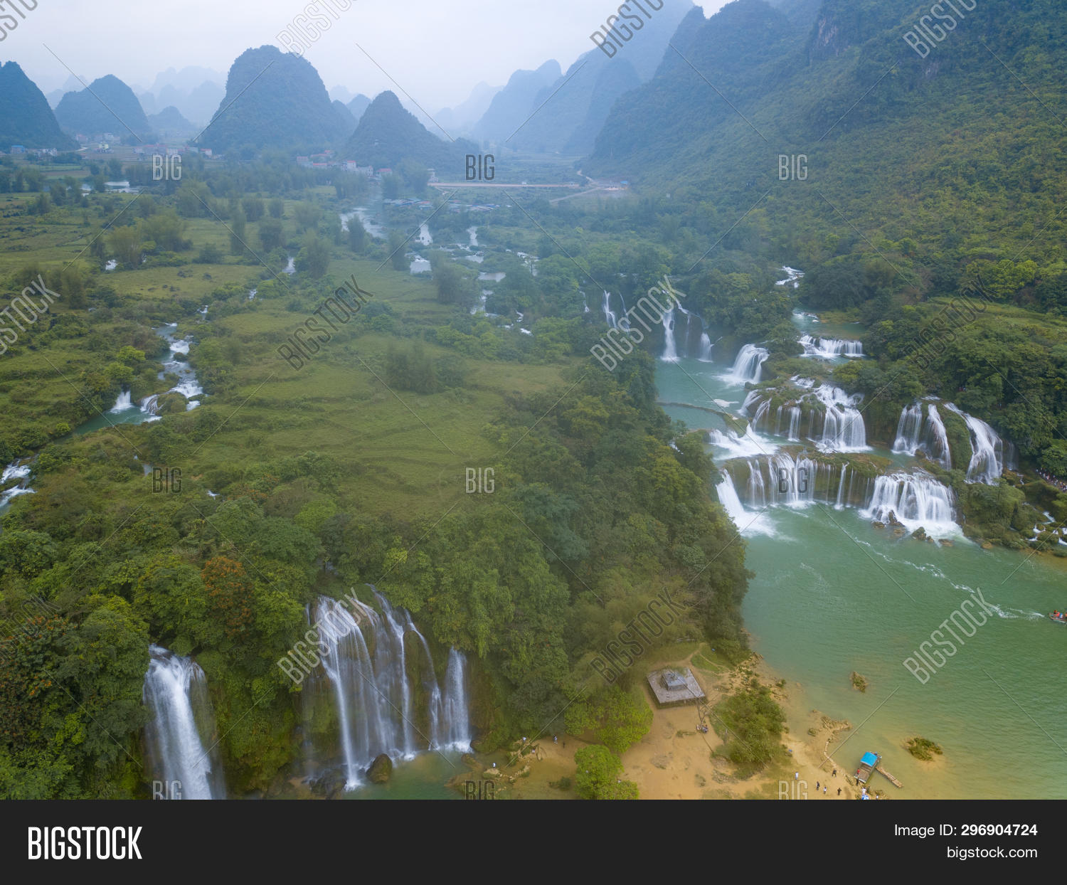 Ban Gioc Waterfall Image & Photo (Free Trial) | Bigstock