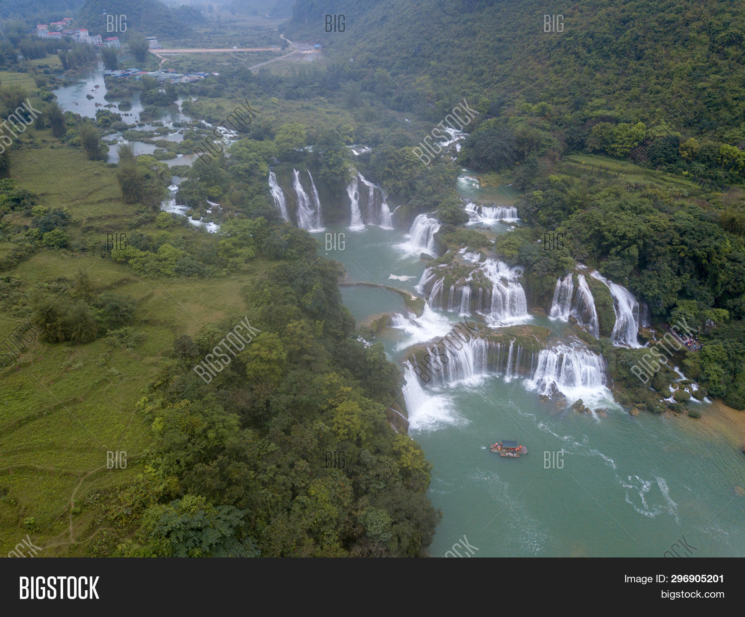 Ban Gioc Waterfall Image & Photo (Free Trial) | Bigstock