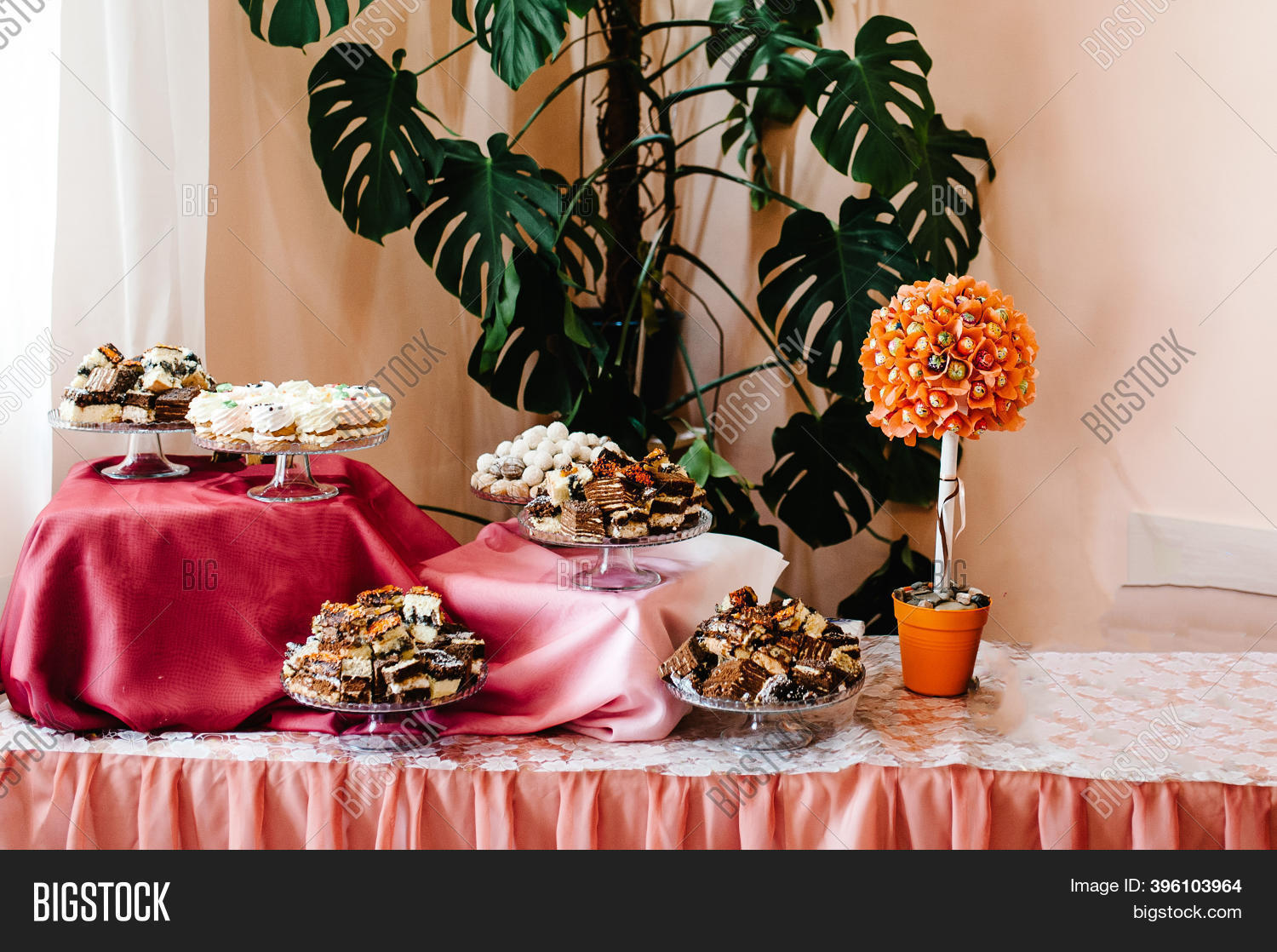 Table Muffins, Cakes, Image & Photo (Free Trial) | Bigstock