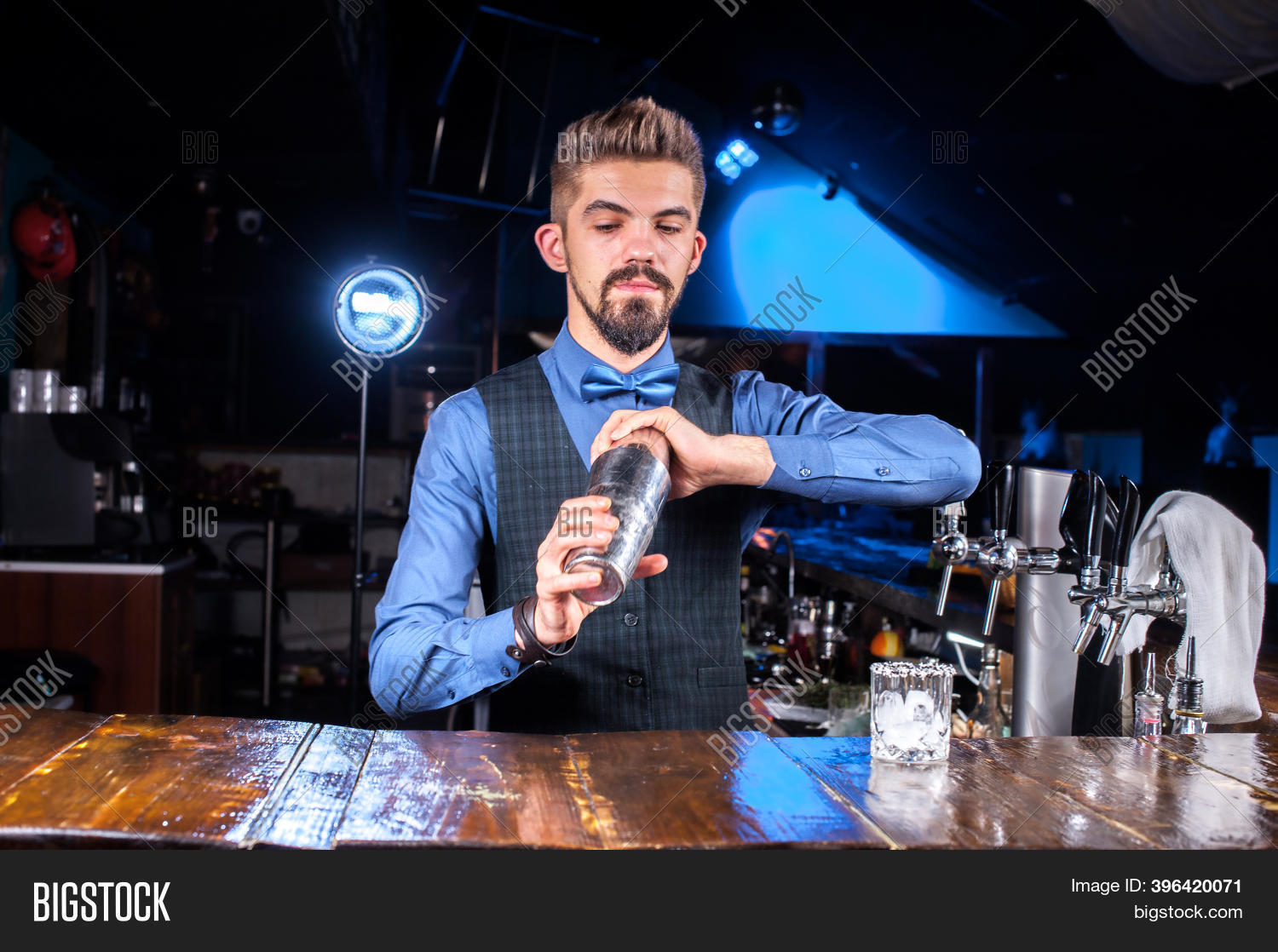 Experienced Barman Image & Photo (Free Trial) | Bigstock