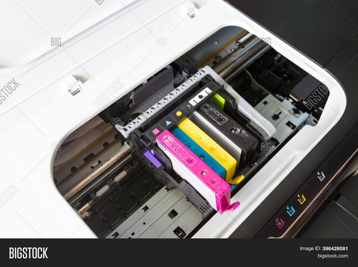 Ink Cartridge Inkjet Image & Photo (Free Trial) | Bigstock