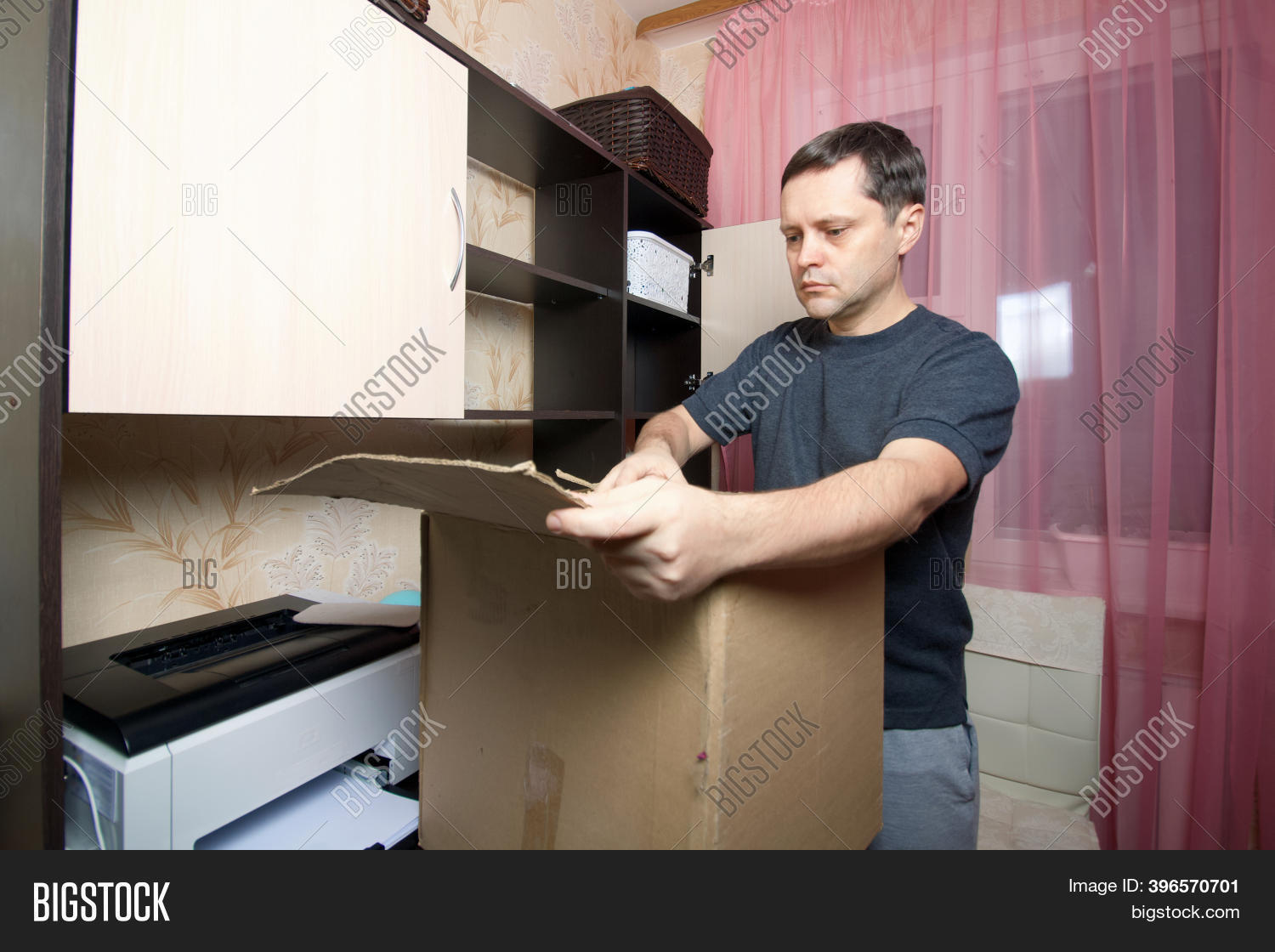 Man Takes Boxes Off Image & Photo (Free Trial) | Bigstock