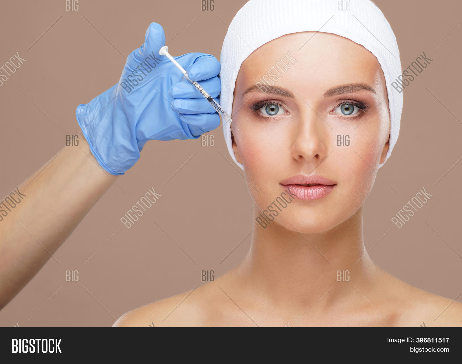 Doctor Injecting Image & Photo (Free Trial) | Bigstock