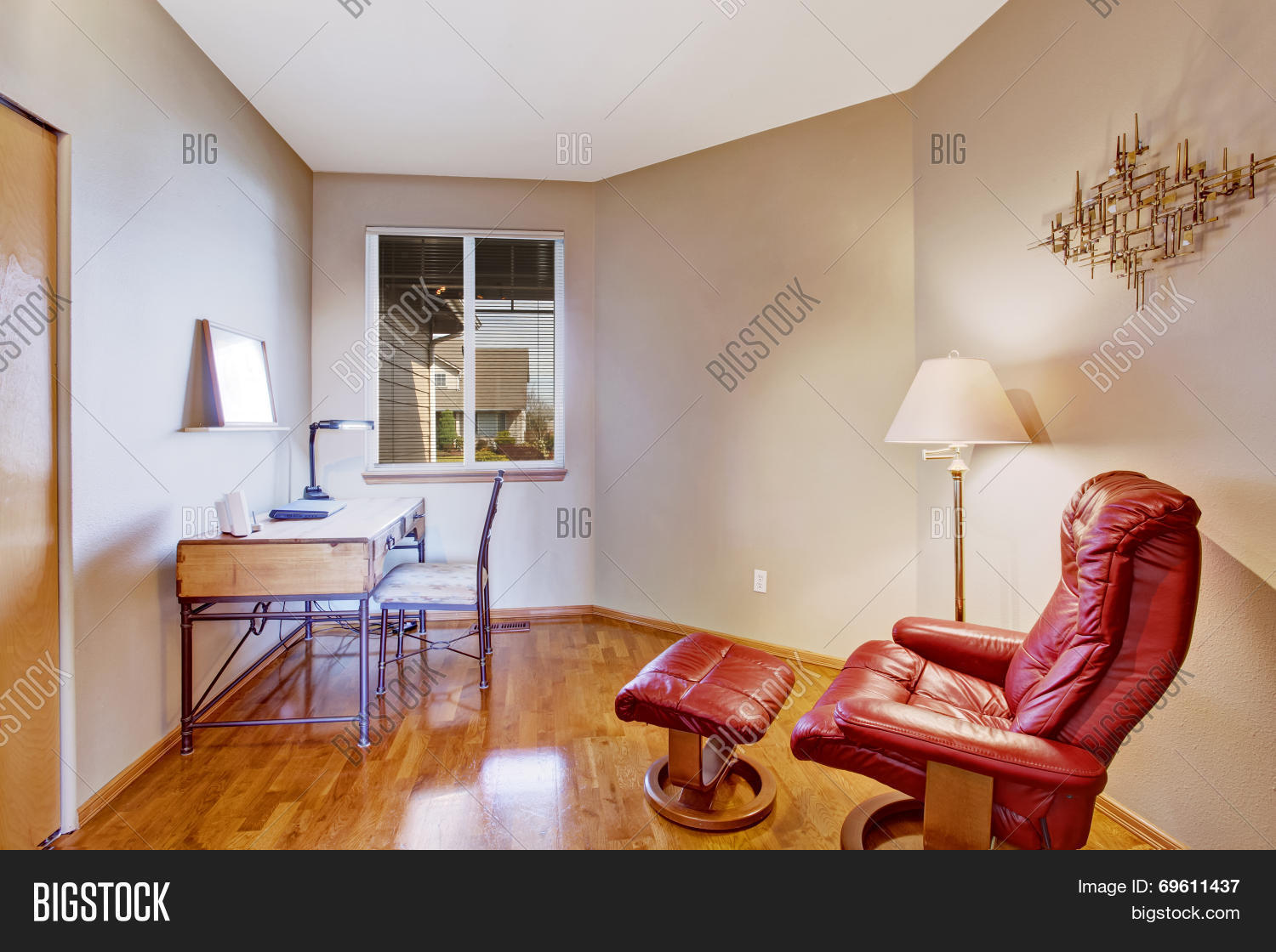Office Room Red Image & Photo (Free Trial) | Bigstock