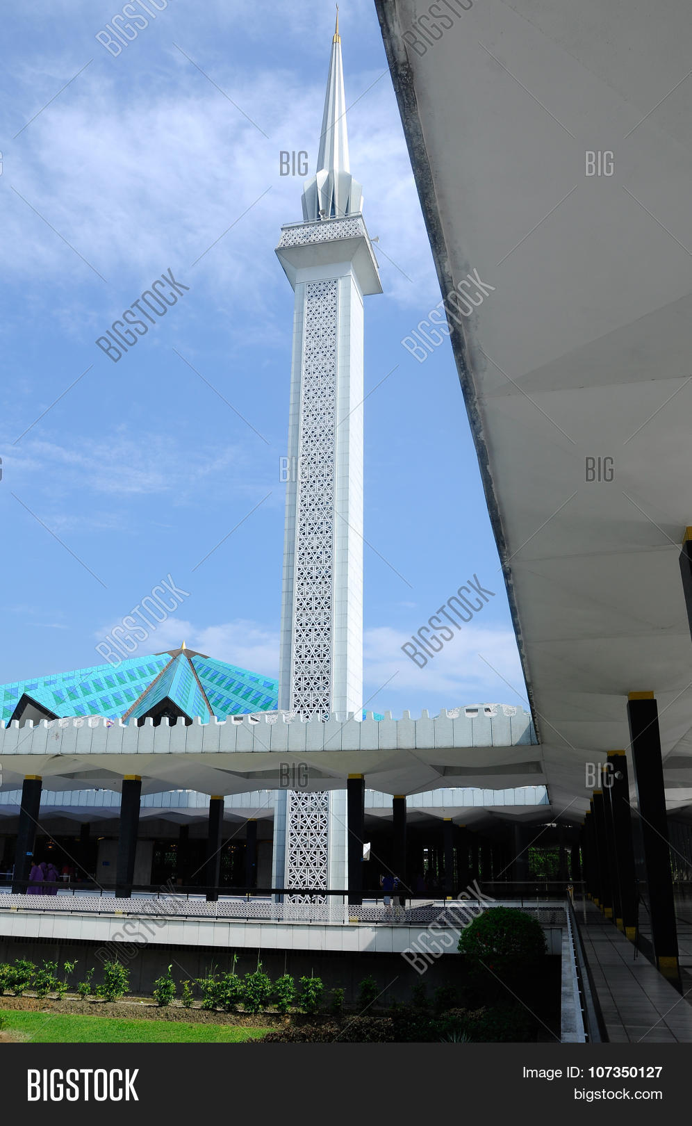National Mosque Image & Photo (Free Trial) | Bigstock