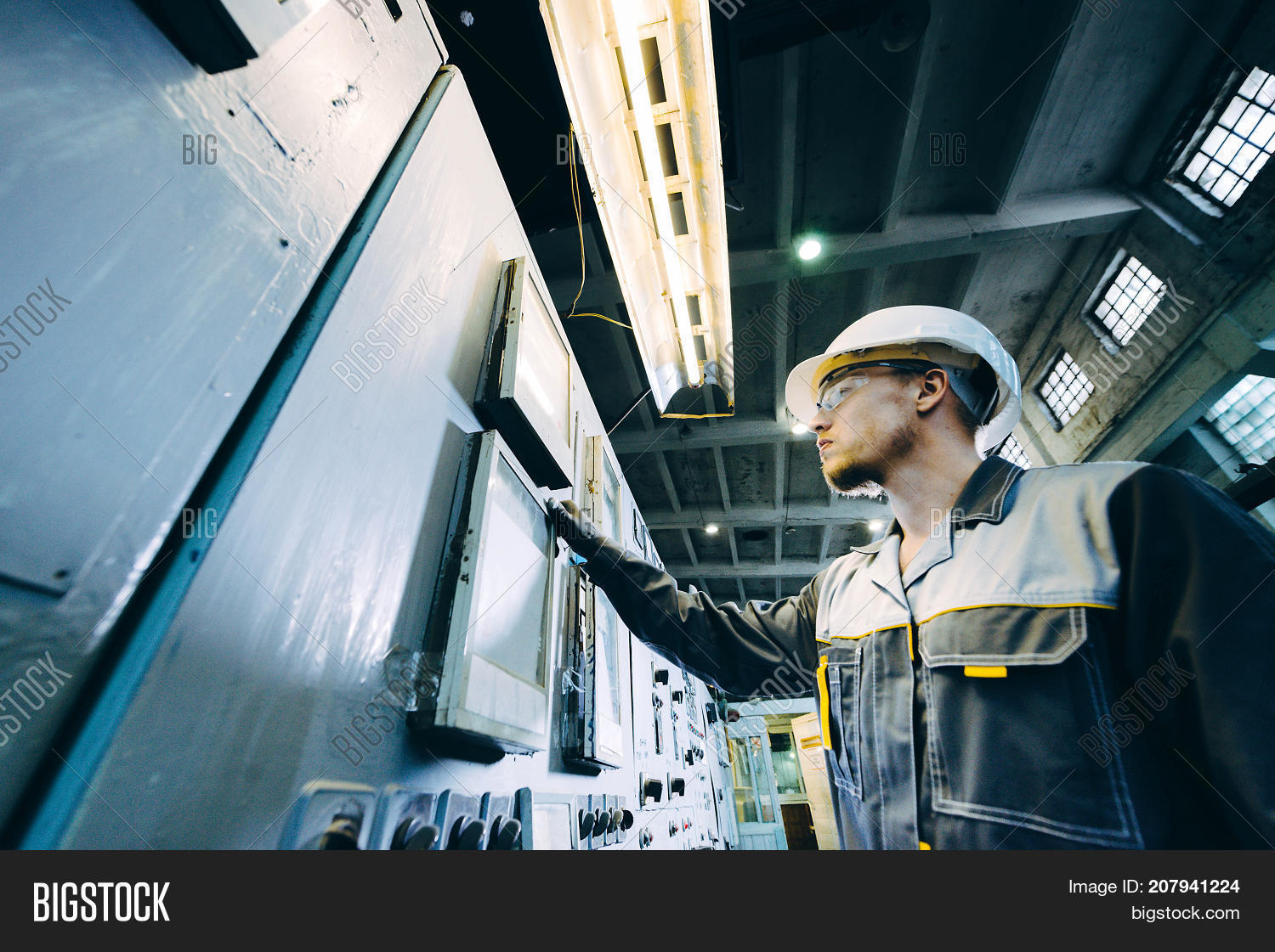Power Plant Worker Image & Photo (Free Trial) | Bigstock