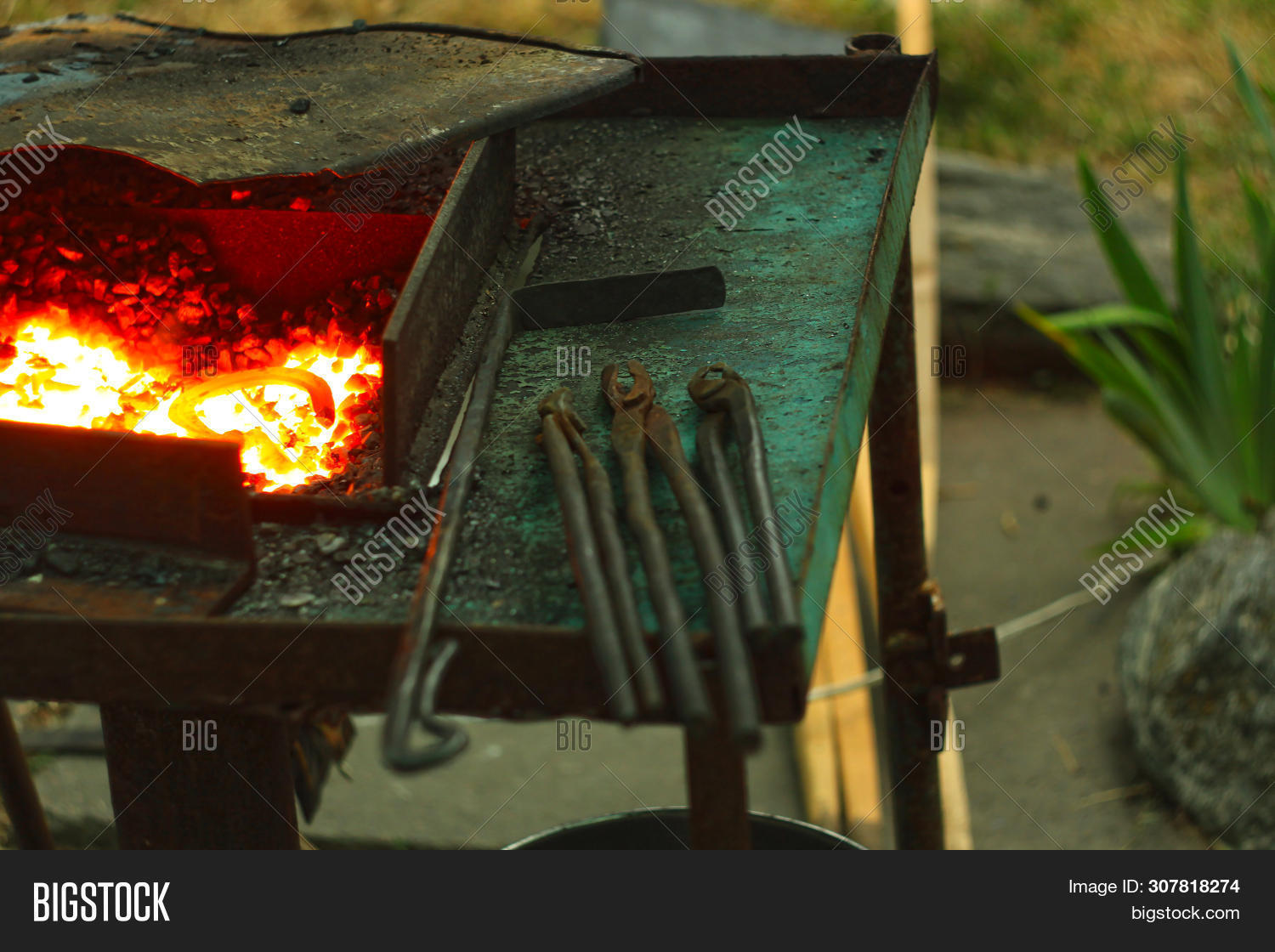 Blacksmiths Anvil Made Image & Photo (Free Trial) | Bigstock