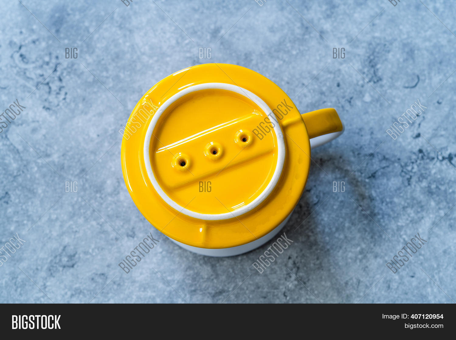 Flat Bottom Coffee Image & Photo (Free Trial) | Bigstock