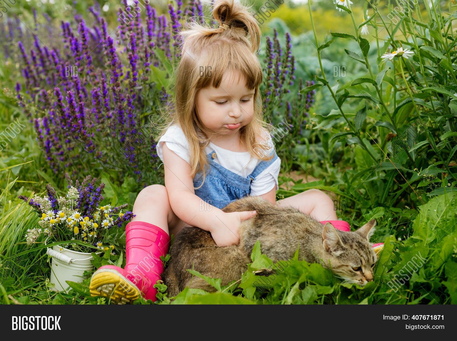 Happy Little Child Cat Image & Photo (Free Trial) | Bigstock