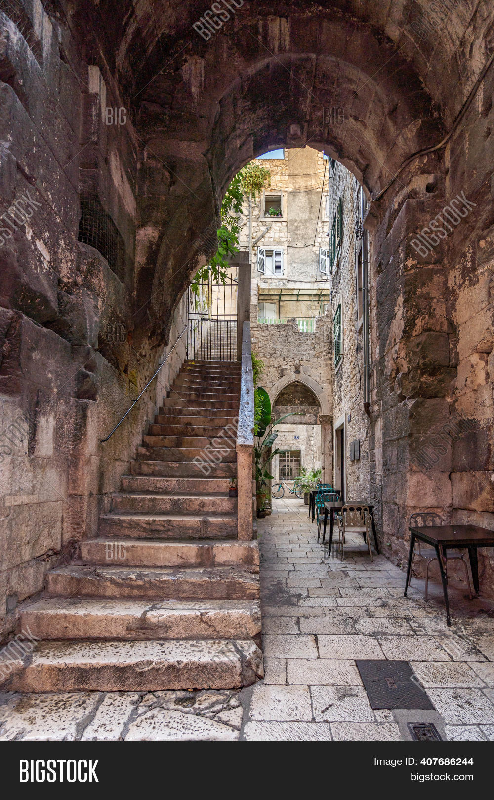 Ancient Stone Arch Image & Photo (Free Trial) | Bigstock