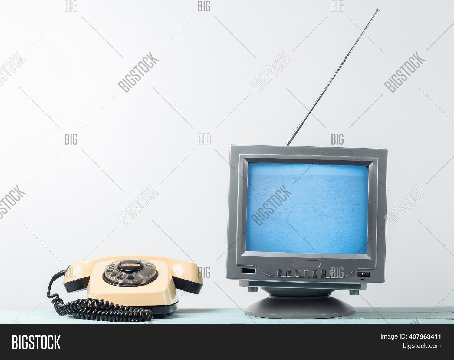 Antenna Old-fashioned Image & Photo (Free Trial) | Bigstock