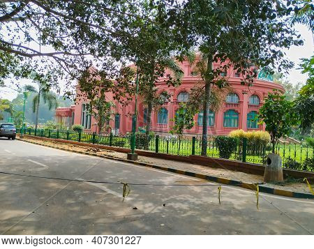 Closeup State Central Image & Photo (Free Trial) | Bigstock