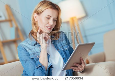 Curious. Calm 图片和照片（免费试用） | Bigstock