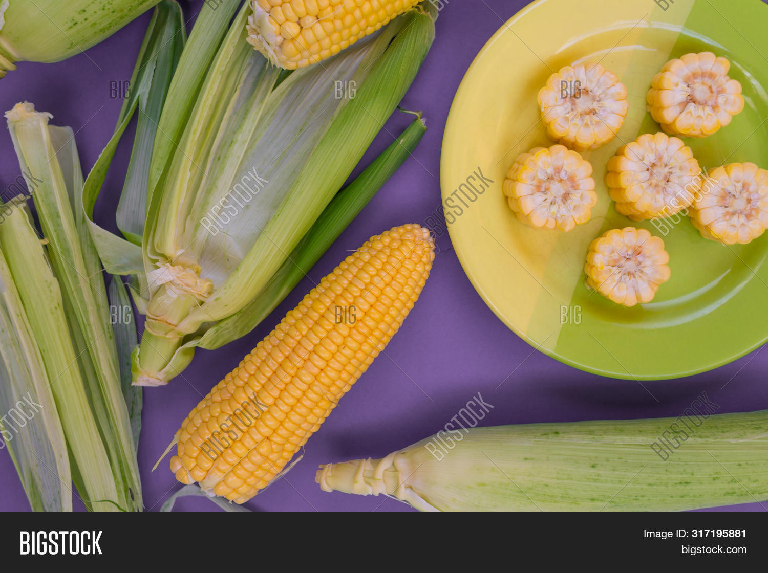 Imagen y foto Plate Corn On (prueba gratis) | Bigstock