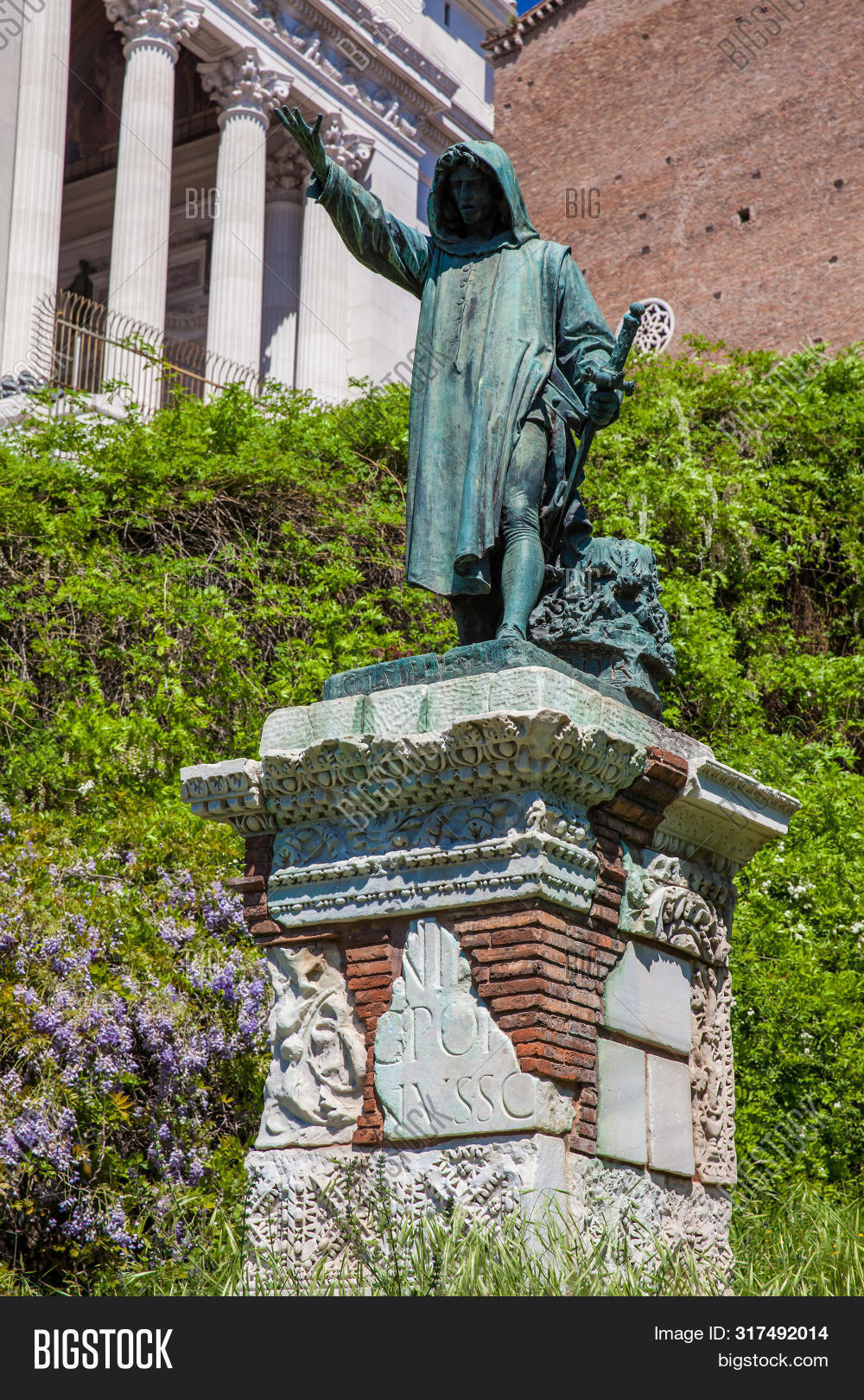 Statue Cola Di Rienzo Image & Photo (Free Trial) | Bigstock