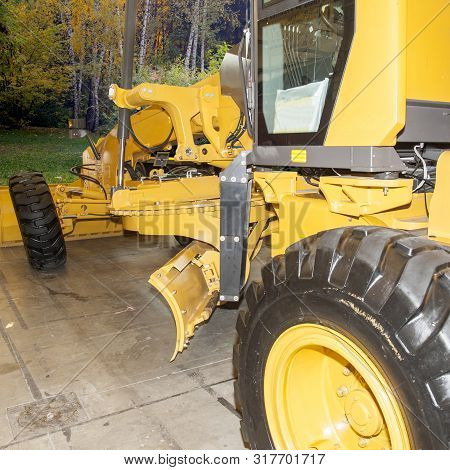 Front Motor Grader Image & Photo (Free Trial) | Bigstock
