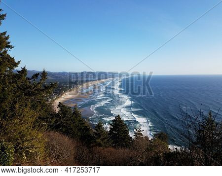 Oregon Coast Images, Illustrations & Vectors (Free) - Bigstock