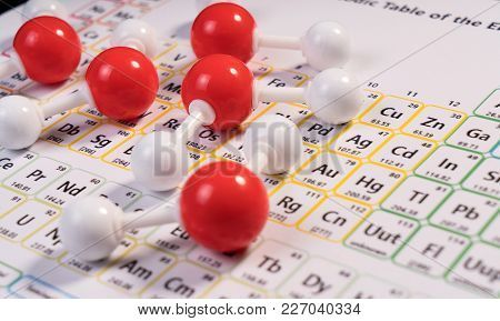 Chemistry Model Atom Image & Photo (Free Trial) | Bigstock