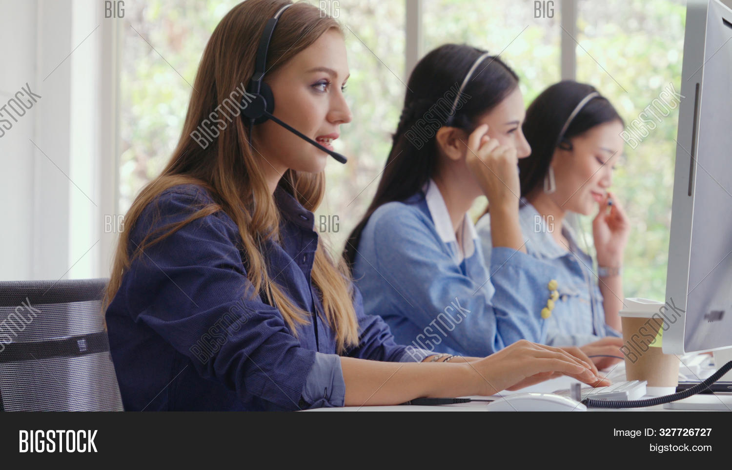 Customer Support Agent Image & Photo (Free Trial) | Bigstock