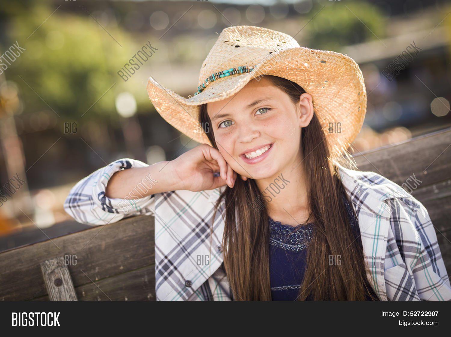 Preteen Girl Wearing Image & Photo (Free Trial) | Bigstock