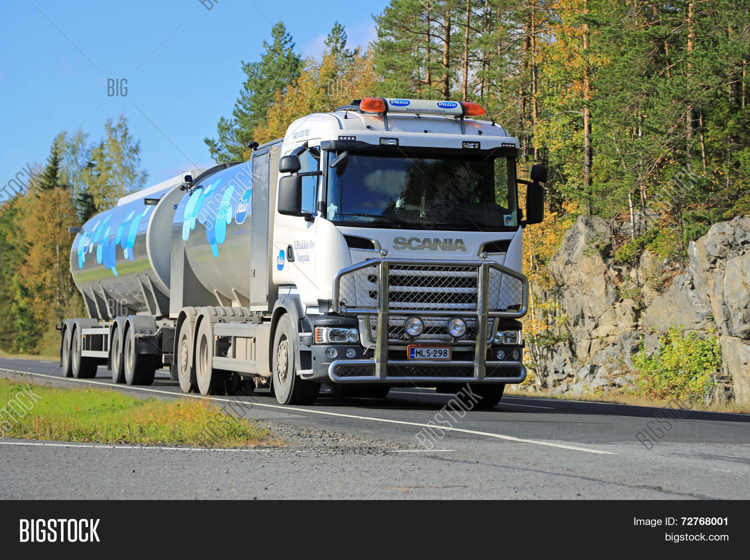 Scania R500 V8 Milk Image & Photo (Free Trial) | Bigstock