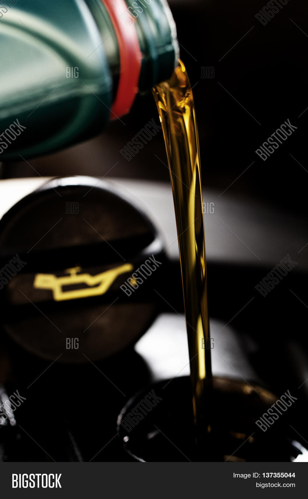 Fresh Motor Oil Image & Photo (Free Trial) | Bigstock