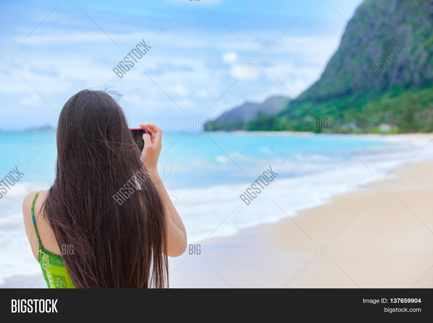 Back View Teen Girl Image & Photo (Free Trial) | Bigstock