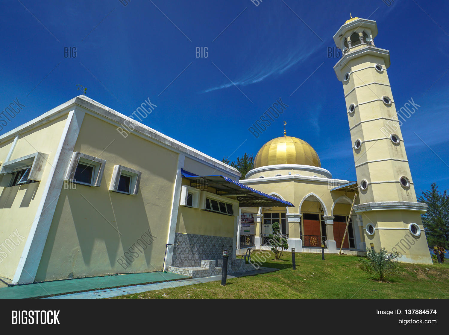Labuan,Malaysia-July Image & Photo (Free Trial) | Bigstock