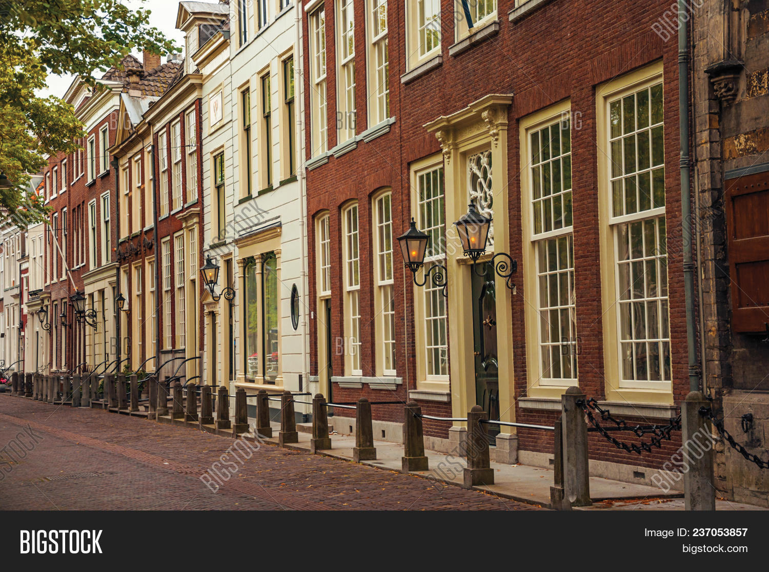 Quiet Street Elegant Image & Photo (Free Trial) | Bigstock
