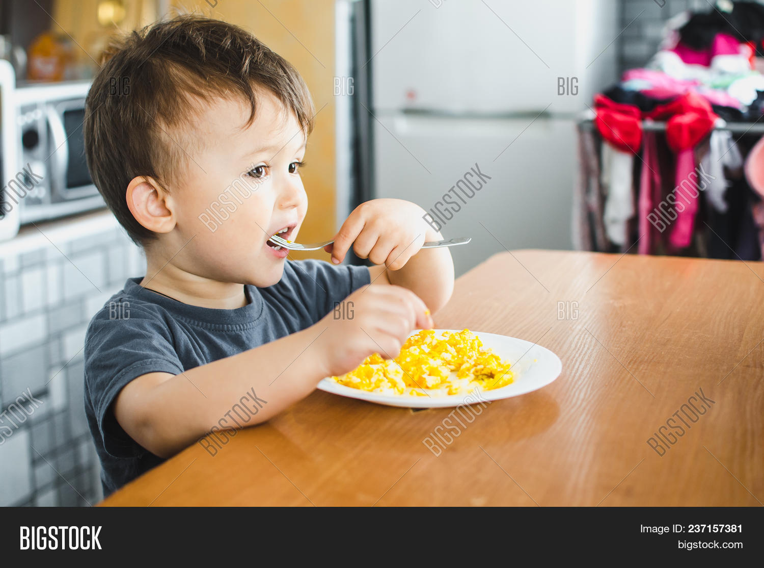 Child T-shirt Kitchen Image & Photo (Free Trial) | Bigstock
